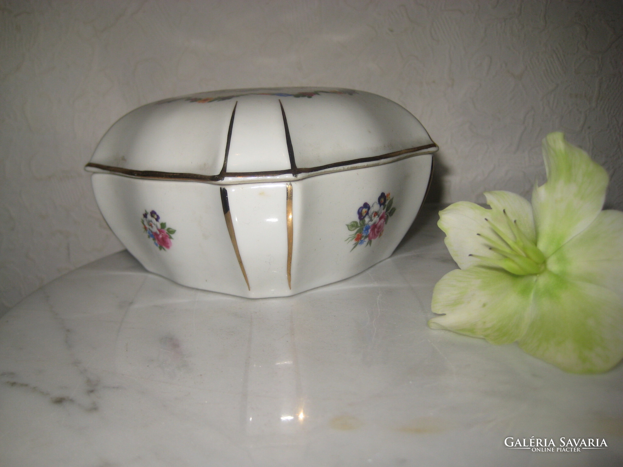 Zsolnay bonbonier - ékszertartó 10 x 10 cm - Porcelán | Galéria Savaria ...
