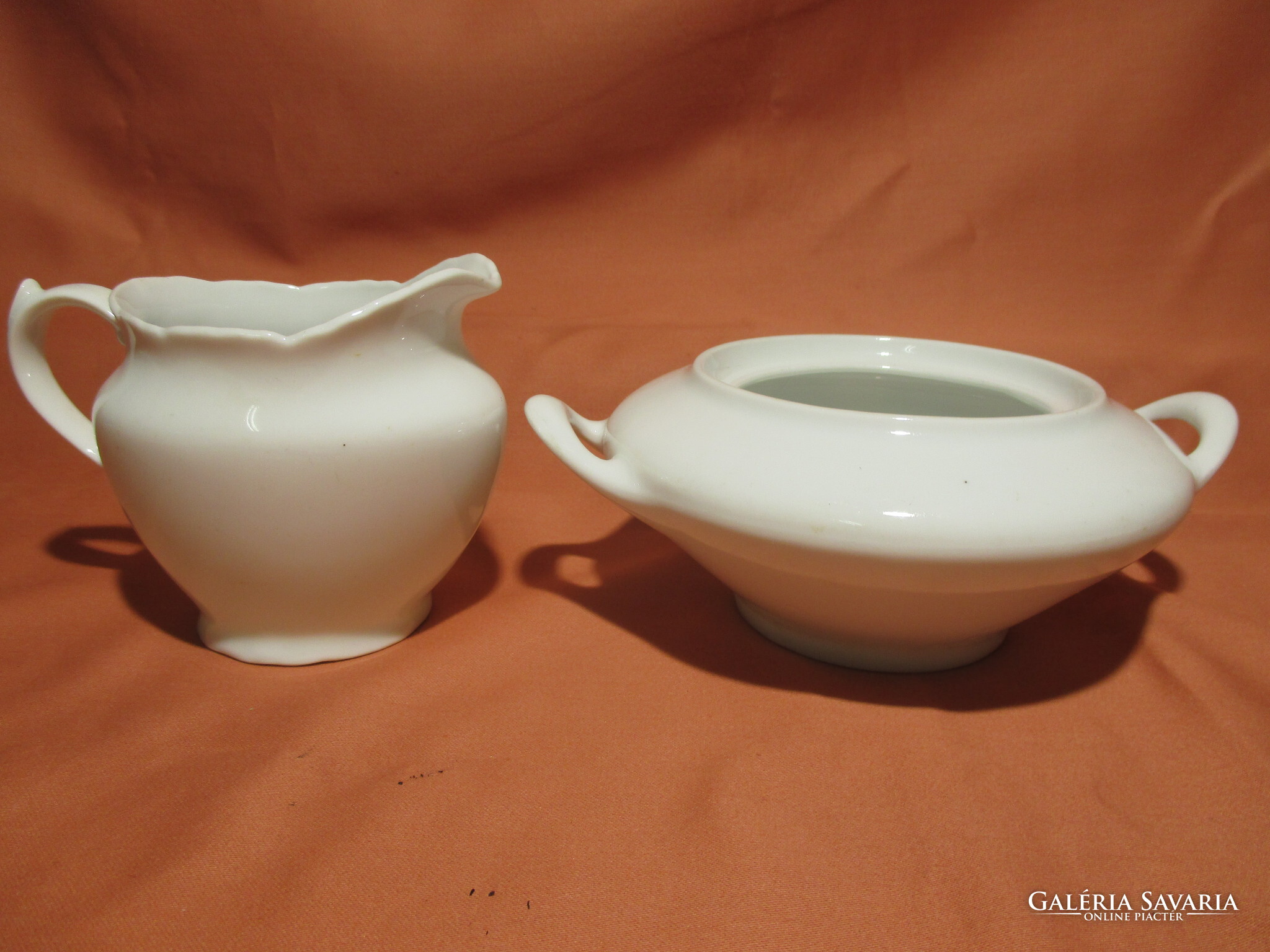 Victoria China rózsás-ibolyás kiöntő és cukortartó - Porcelán | Galéria ...