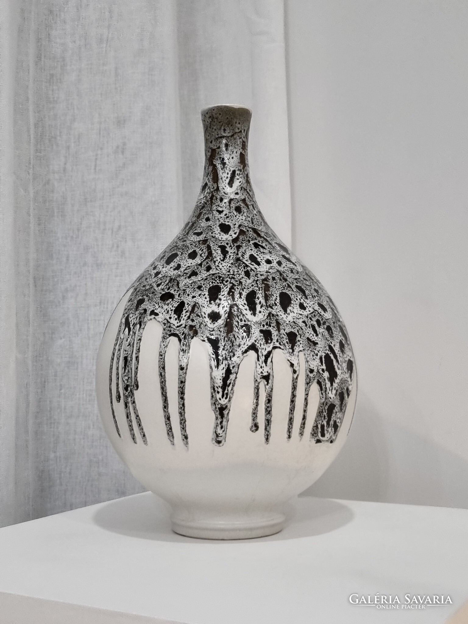 Cseh Dittmar Urbach kerámia padlóváza, csorgatott, plasztikus mázzal ...