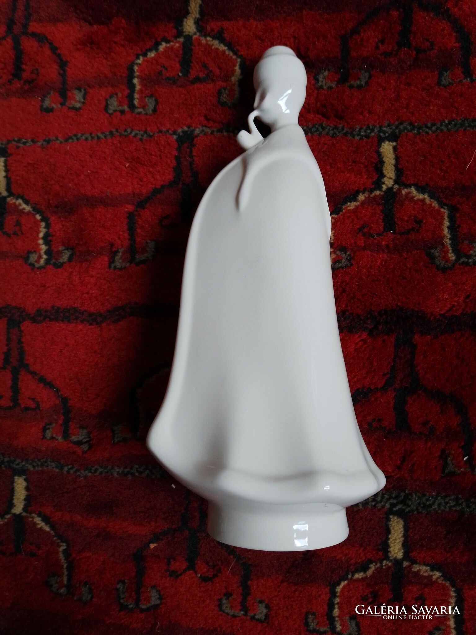 Aquincumi porcelán pipázó juhász legény fehér mázas figura szobor ...