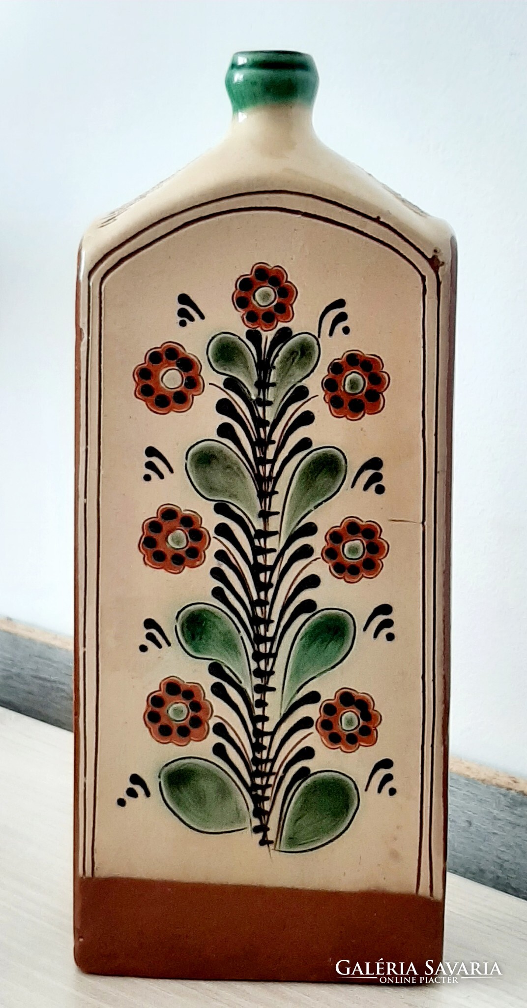 Karcagi Butella , kulacs 26 cm magas hátulján felirattal 1982 - ből ...