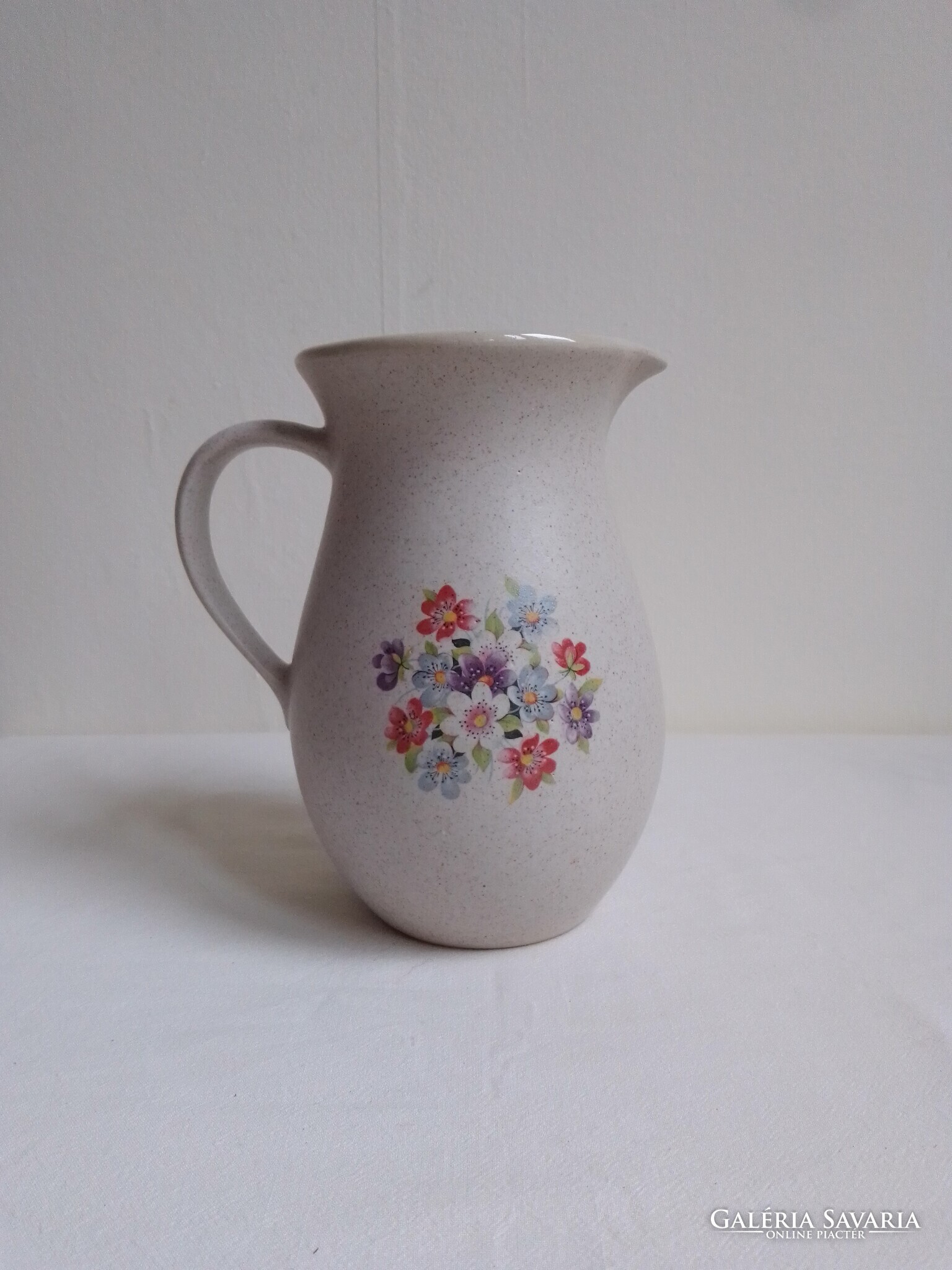 Szép kis kőagyag porcelán kancsó korsó kiöntő finom virágmintával, 18 ...