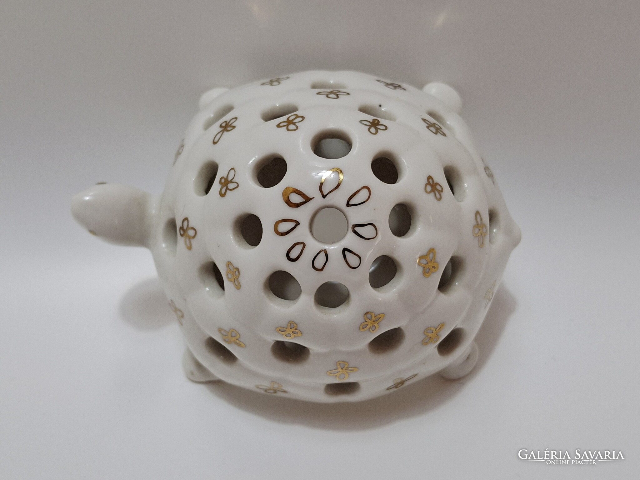 Aquincum teknős ritka festéssel, 8,3 cm - Porcelán | Galéria Savaria ...