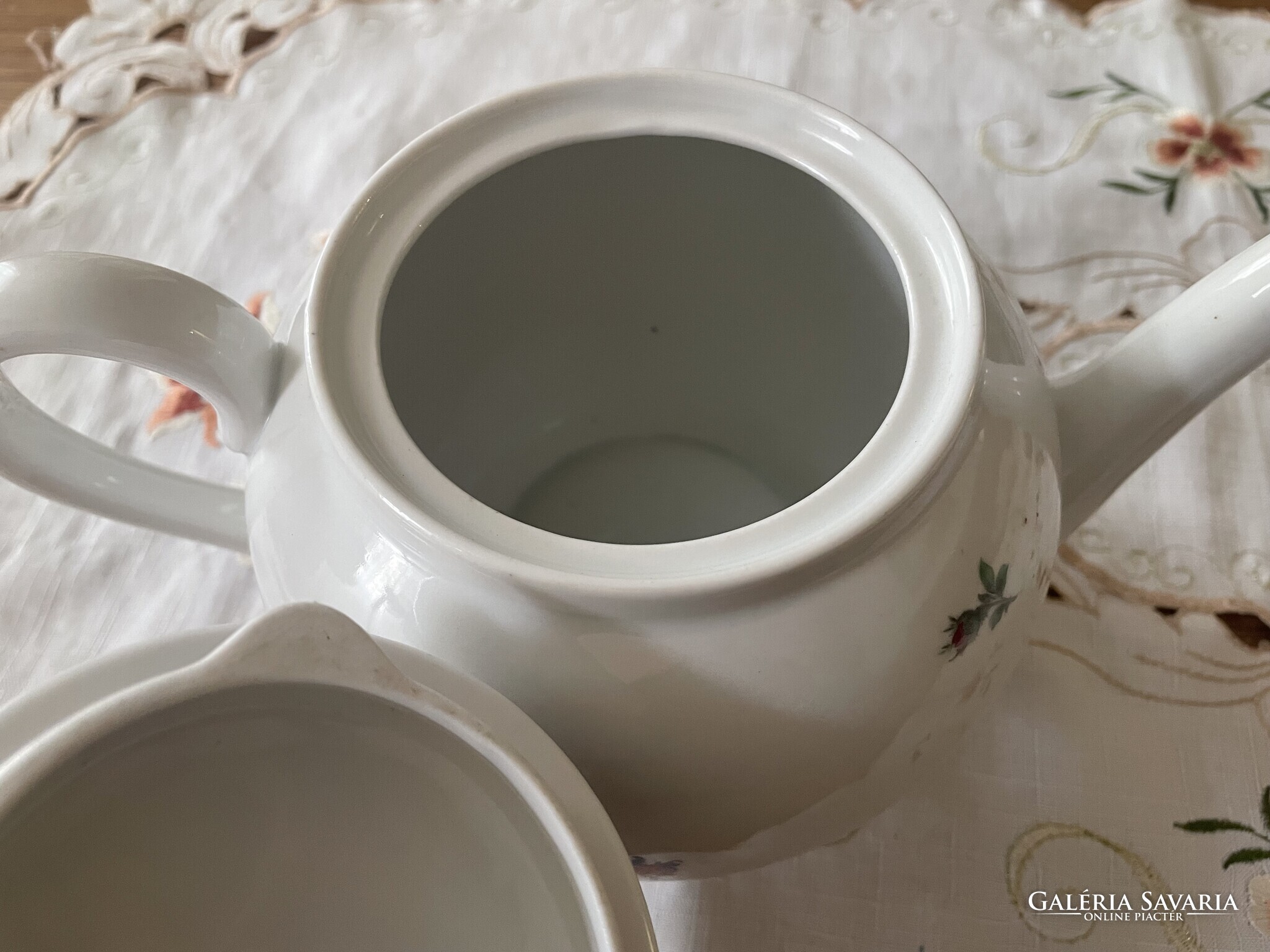 Zsolnay teáskanna gyári felületi hibával - Porcelán | Galéria Savaria ...