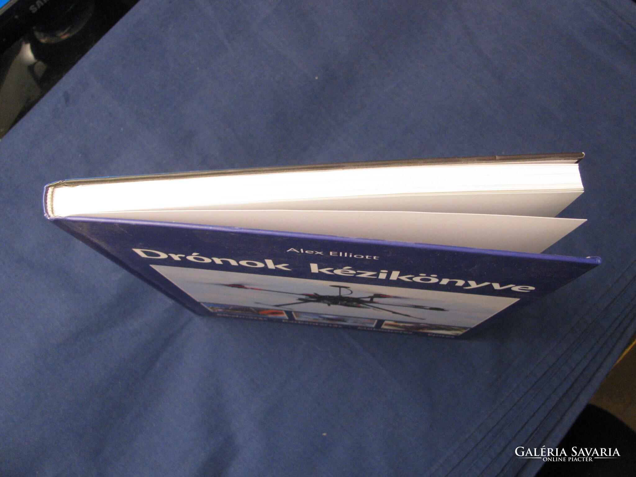 Alex Elliott - Drónok kézikönyve Új, olvasatlan, akár ajándéknak ...