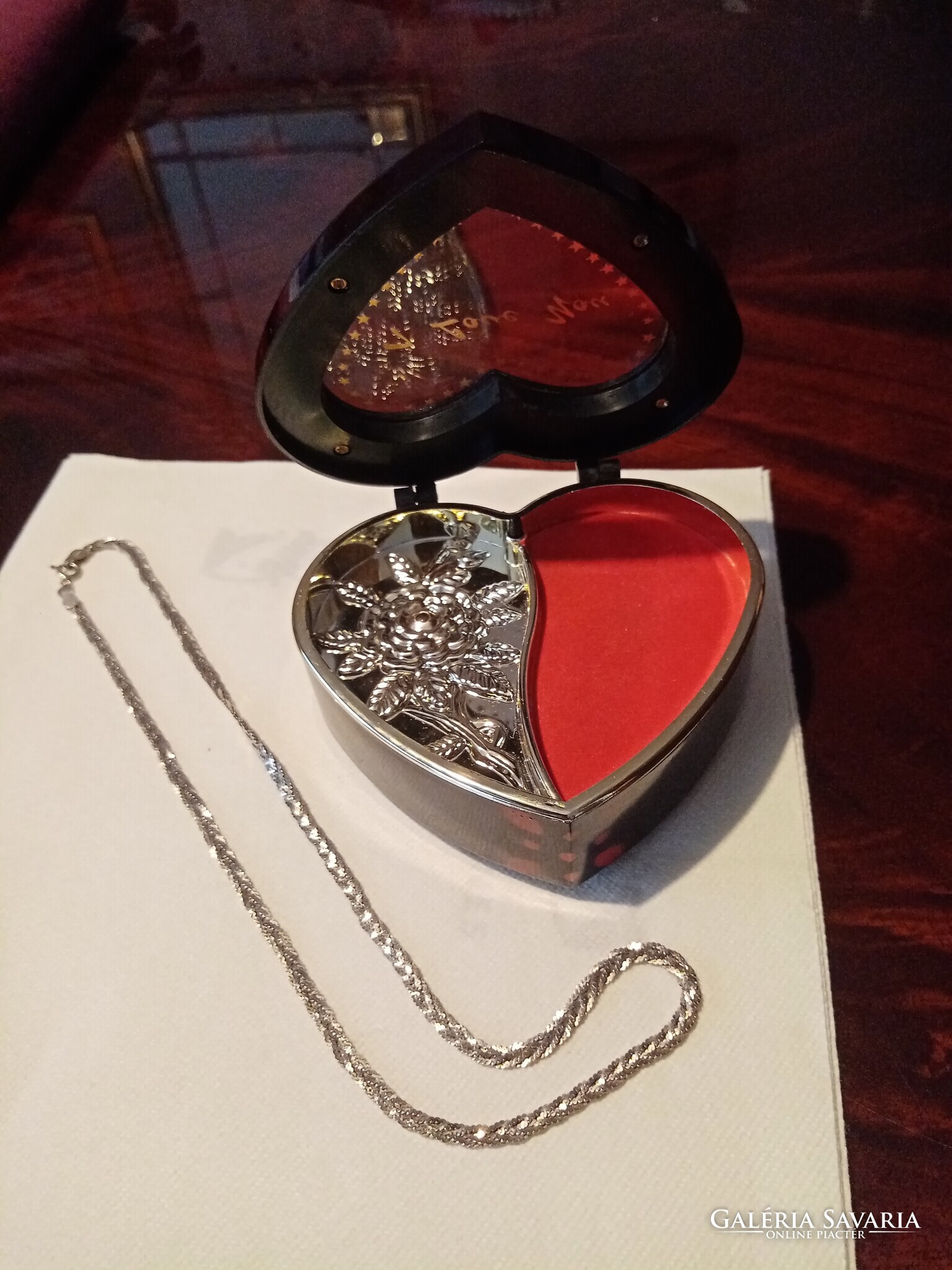 Olasz 925-ös fonott ezüst nyaklánc + szív alakú ékszeres doboz " I love ...