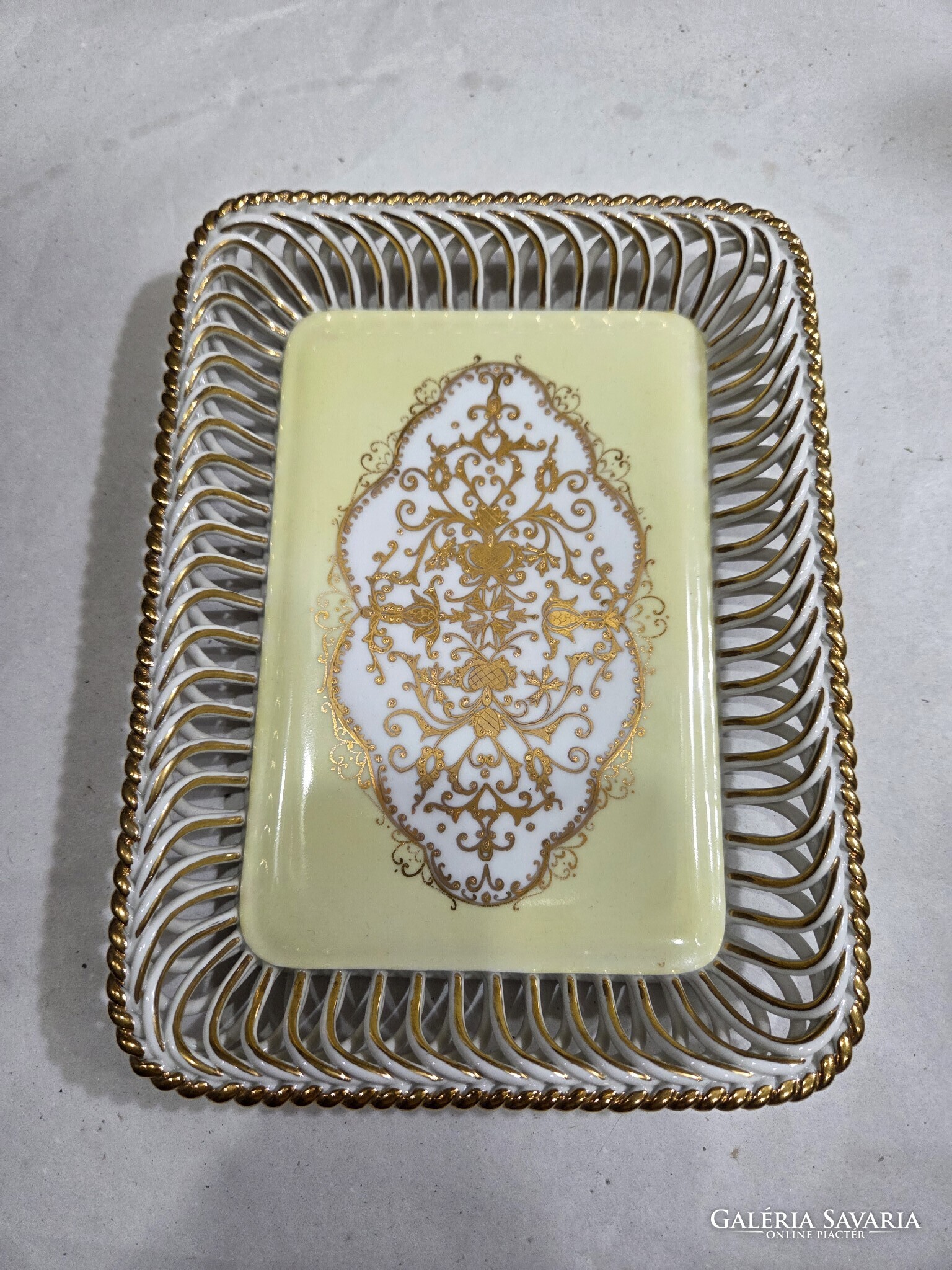 Herendi Bakos Éva porcelán áttört tál - Porcelán | Galéria Savaria online piactér - Vásároljon ...