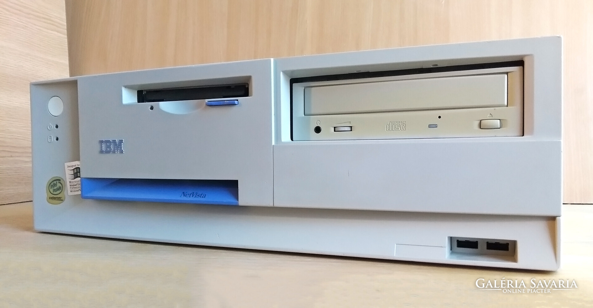 IBM NetVista A40 retro PC Intel 900MHz CPU 256MB SDRAM 40GB HDD Windows ...