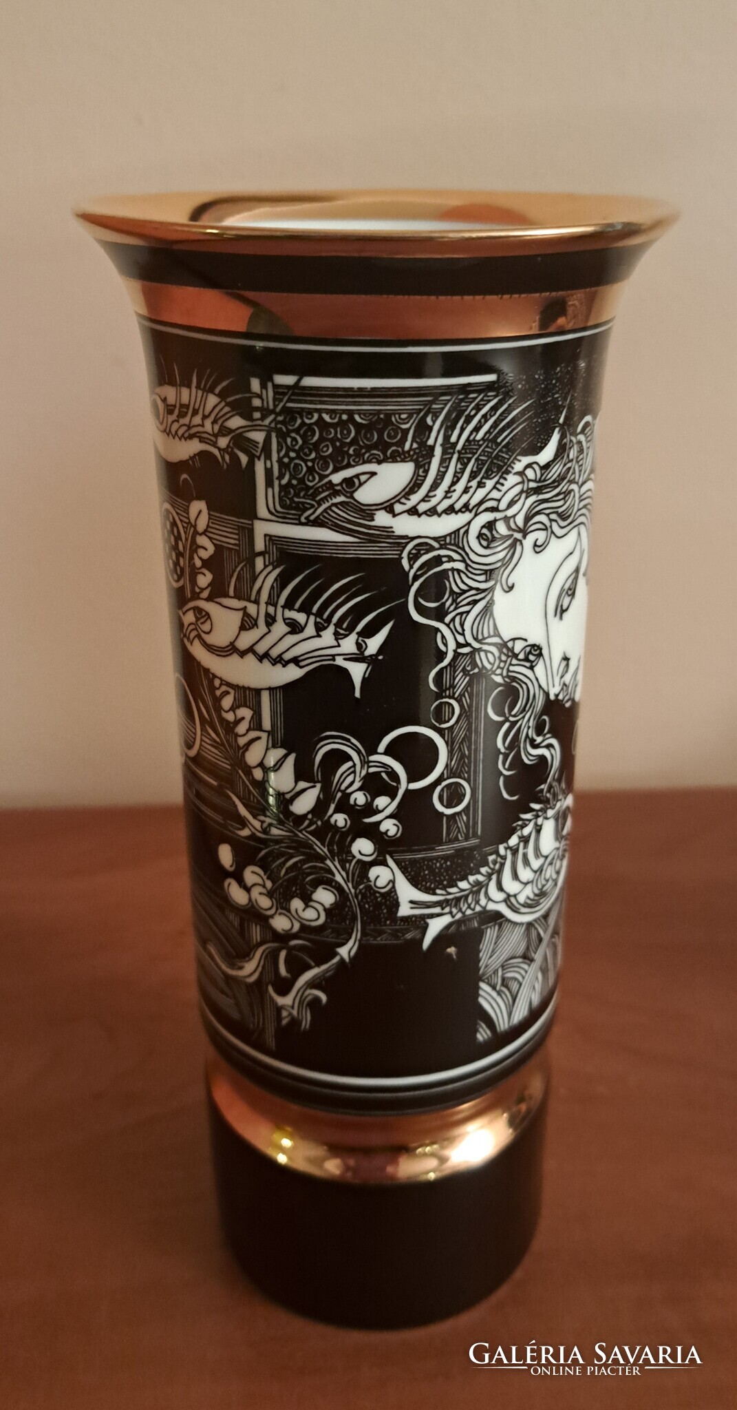 Szász Endre 20 cm-es Adria váza Hollóházi, hibátlan - Porcelán ...