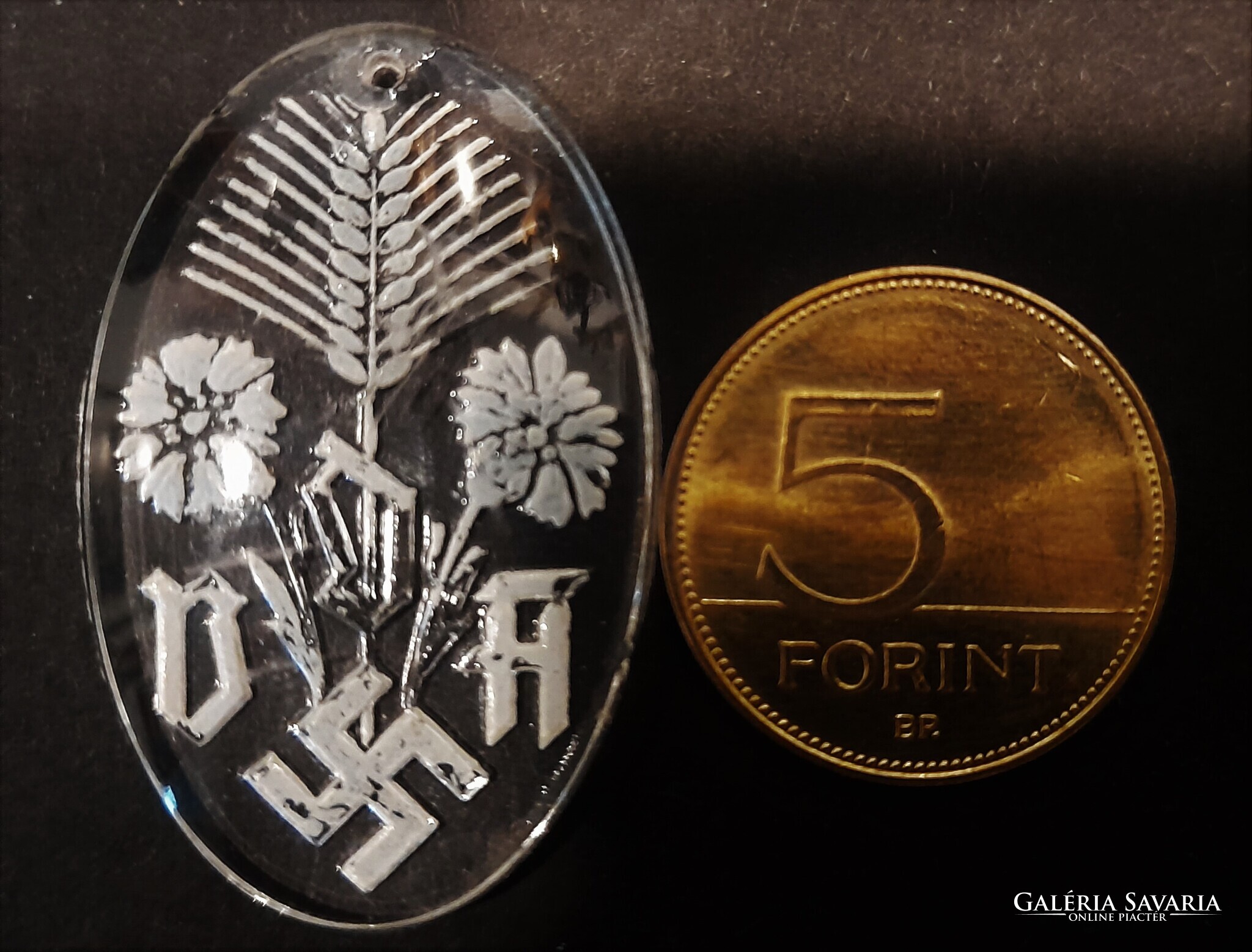 2. Vh-s német WHW Winterhilfswerk üveg medál - Militária | Galéria ...