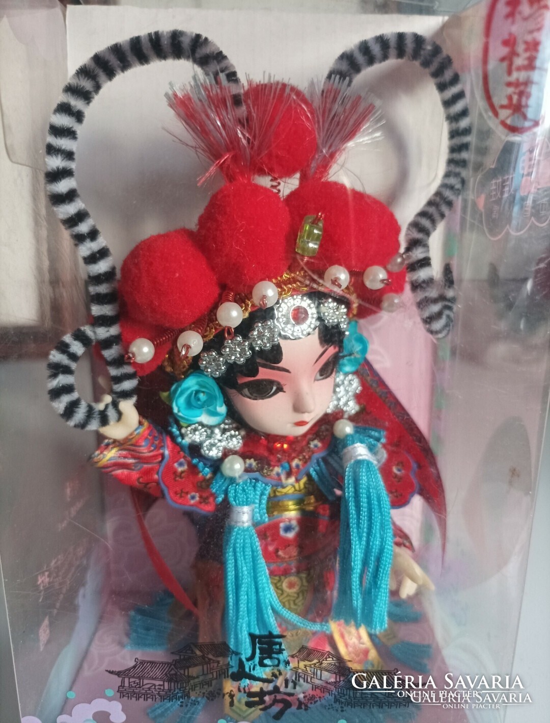Kínai baba eredeti dobozában Handcrafted Mu Guiying / Lady General Mu ...