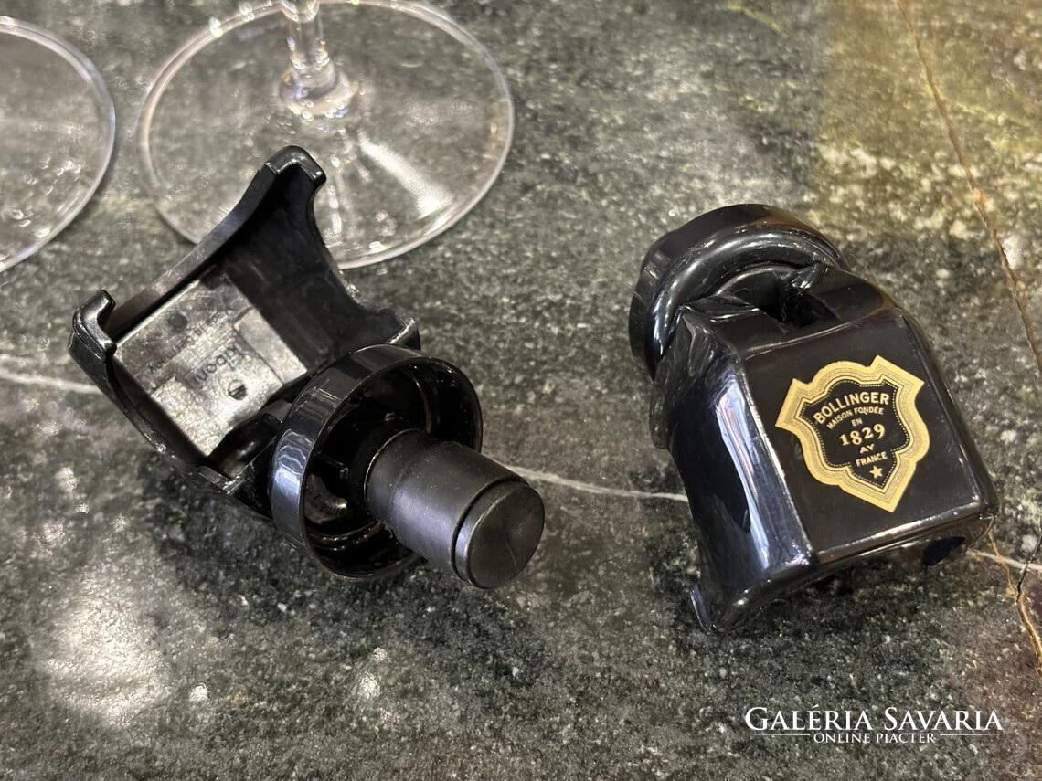 Champagne Bollinger fekete palackzár arany pajzs emblémával - Otthon ...