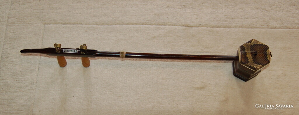 Erhu Kínai hagyományos hangszer, kiegészítőkkel és tokkal - Zene ...