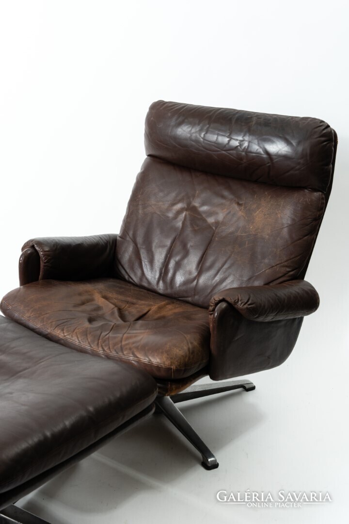 Carl Straub – Vintage bőr lounge fotel lábtartóval (1970-es évek ...