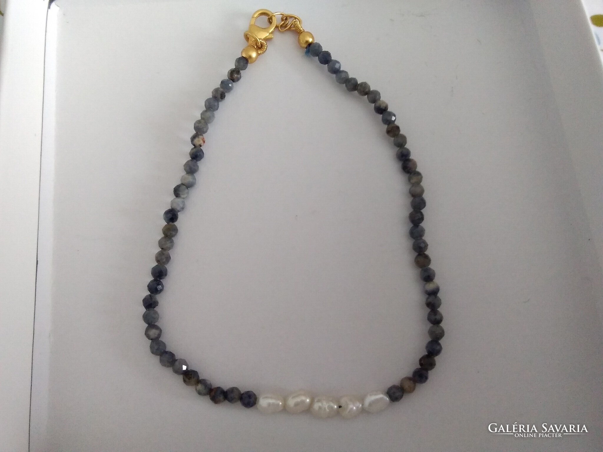 Csodaszép fazettált zafír köves karkötő - Ékszer | Galéria Savaria ...