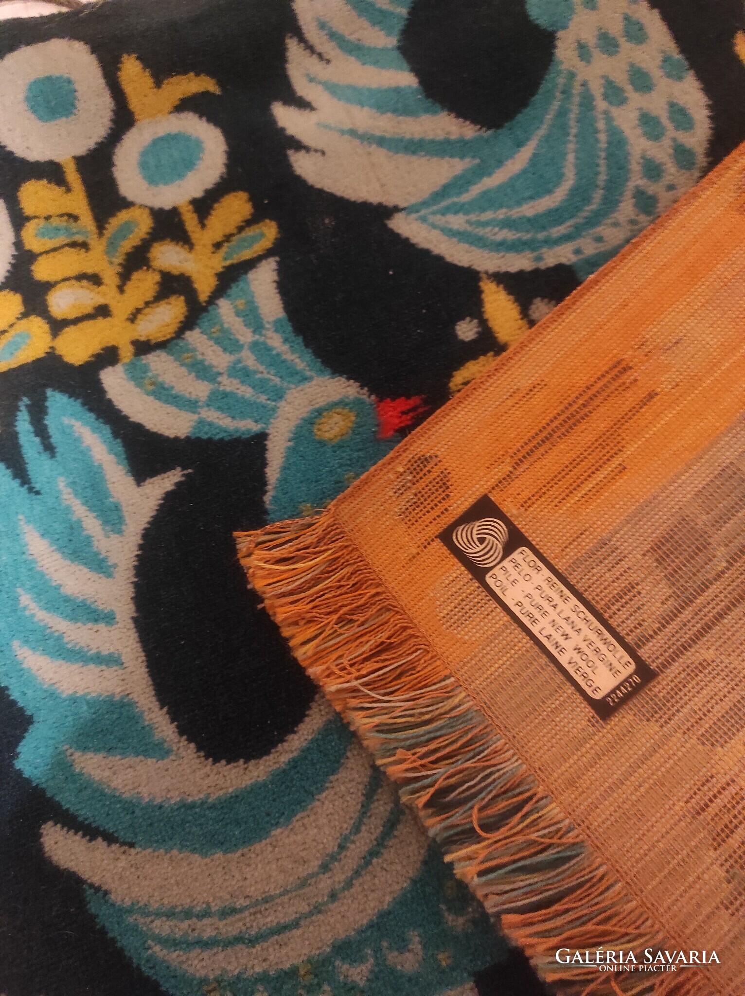 Vintage Gyapjú Faliszőnyeg – Egyedi Madaras, Virágos Motívumokkal ...