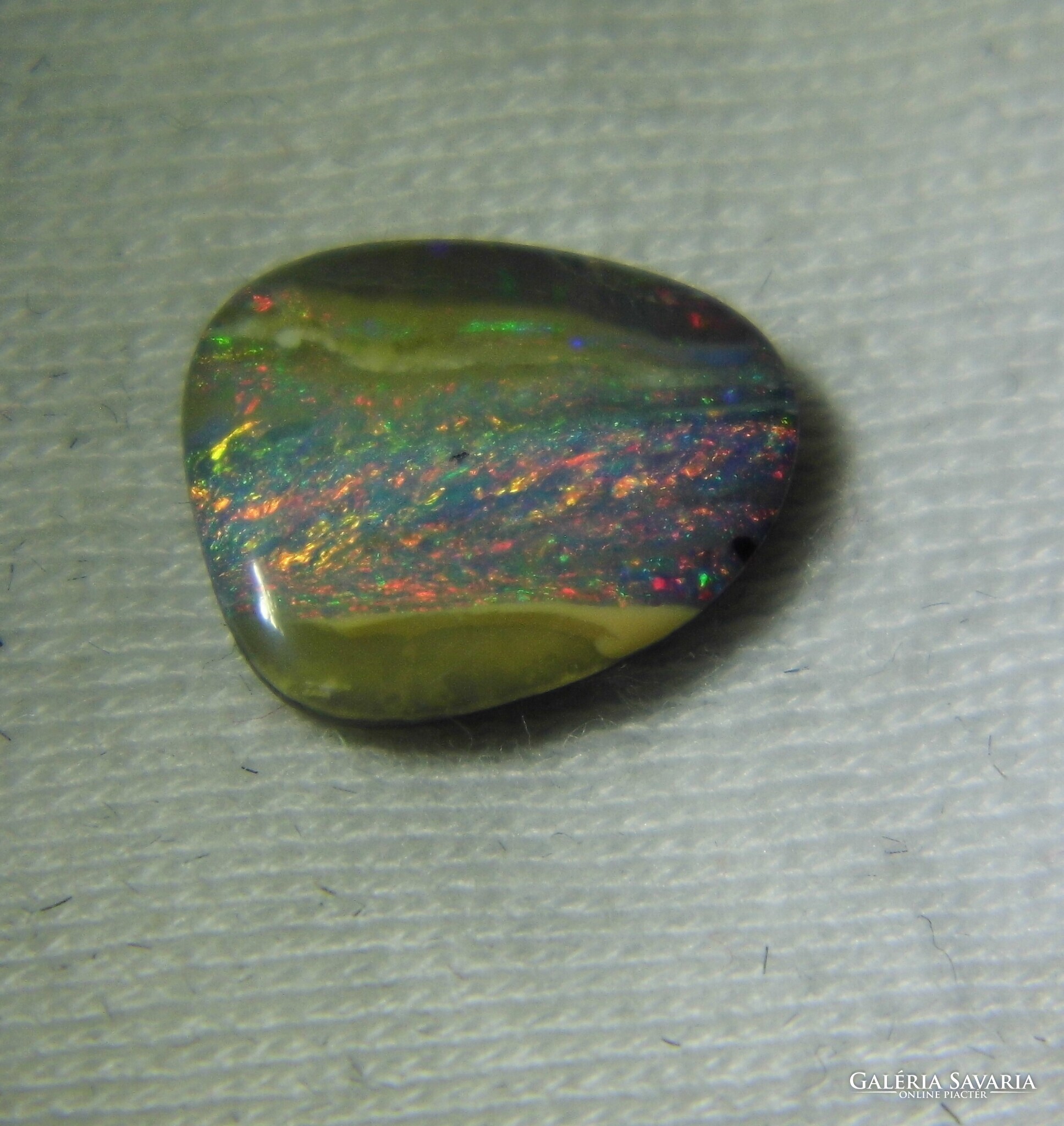 Eredeti Ausztrál Boulder Opál drágakő - Gyűjtemény | Galéria Savaria ...