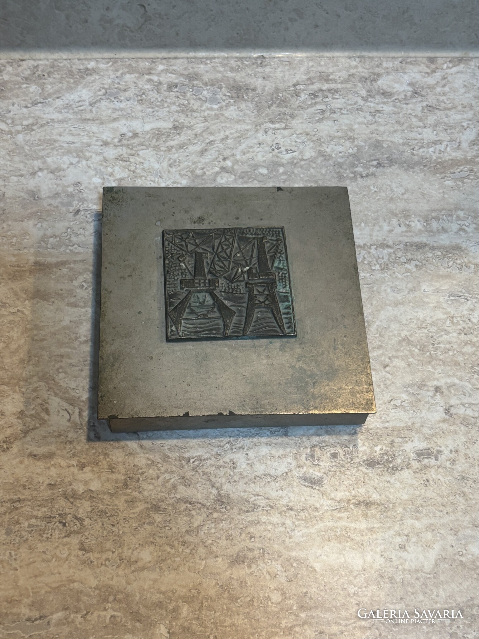 Ganz gyár antik fém doboz – domborított plakett díszítéssel - Fémmunka ...