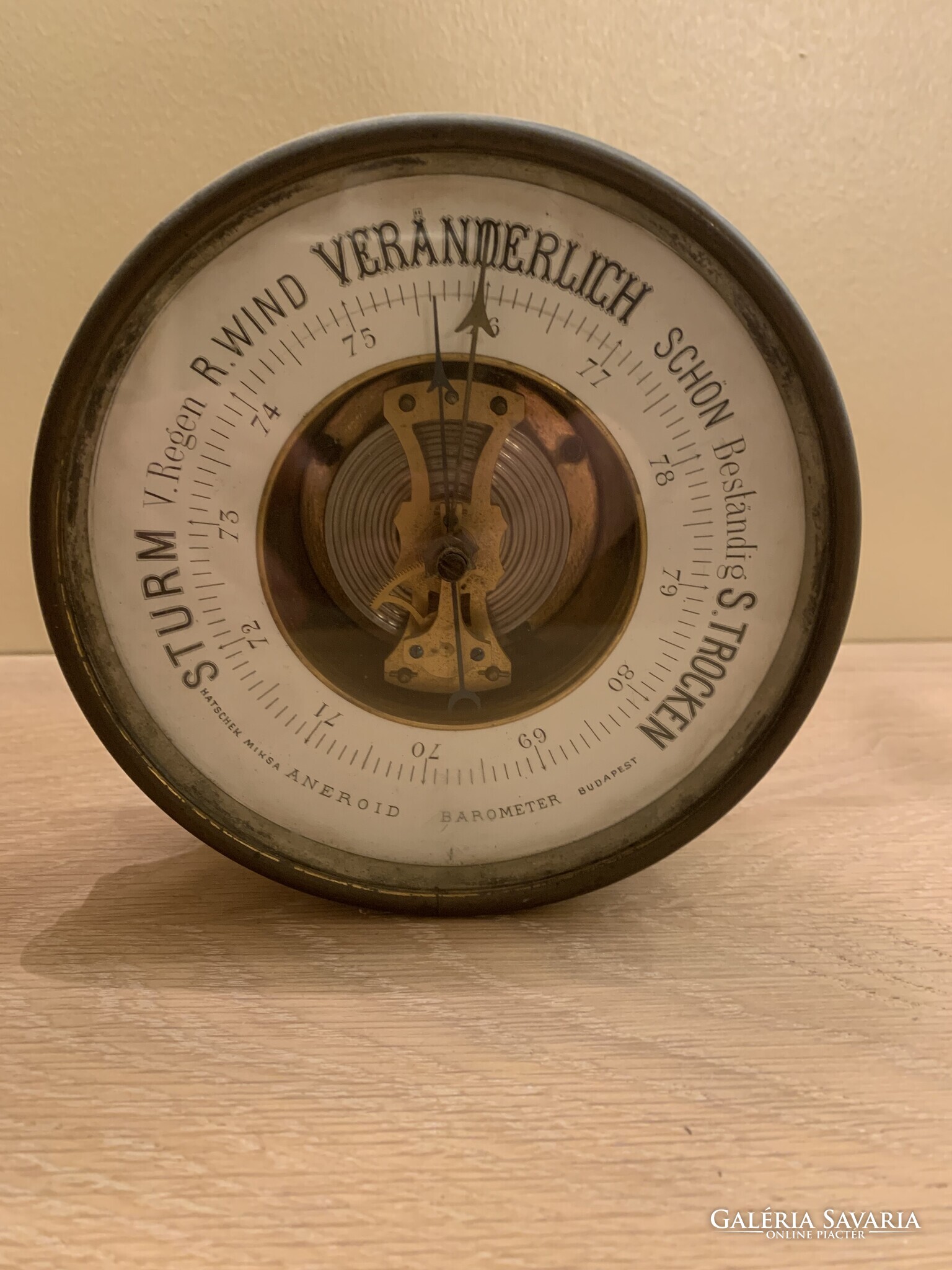 Aneroid barométer Hatschek Miksa budapesti optikus üzletéből a XIX ...