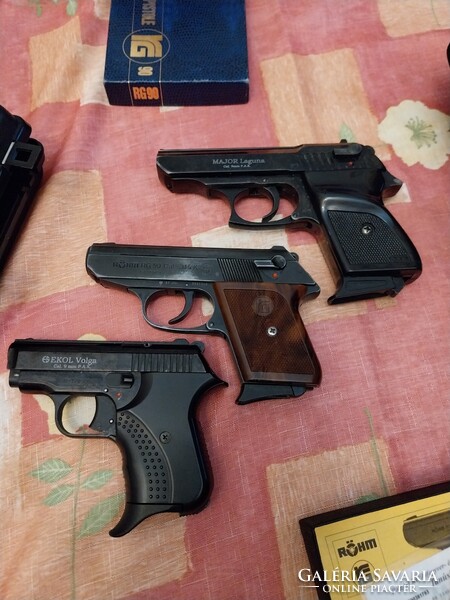 Militária - Gáz-riasztó fegyver | Galéria Savaria online piactér ...